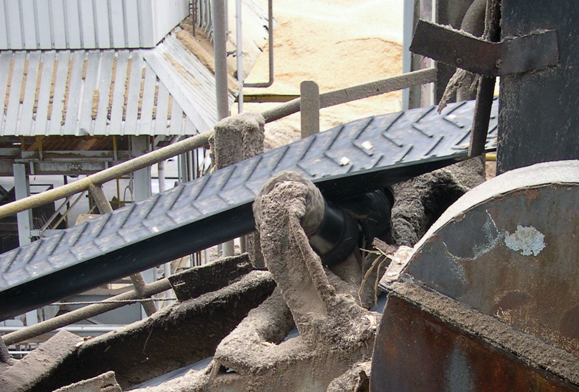 Transport Material At Steep Angles With Conveyor Belt Cleats, Ribs ...